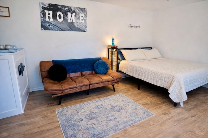 Cozy Retreat With King Bed #1