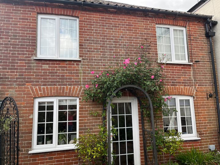 Cosy Cottage, Dog Friendly, Walks, Beaches & Pub - Mundesley