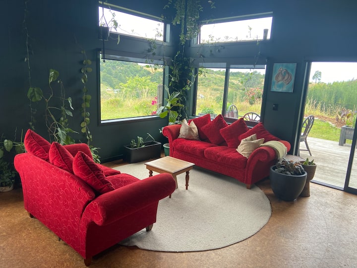 Family Four Bedroom Restful Valley Views - Motueka