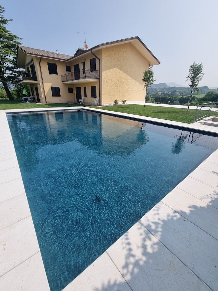 Maggi's House...con Piscina E Vista Panoramica.... - Bardolino