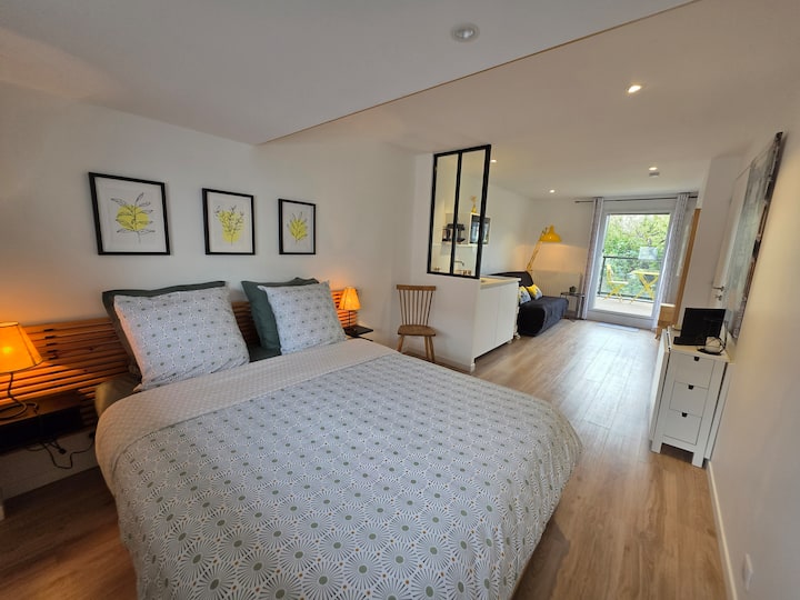 Studio, 30 M²au Calme - La Bussière - Oullins