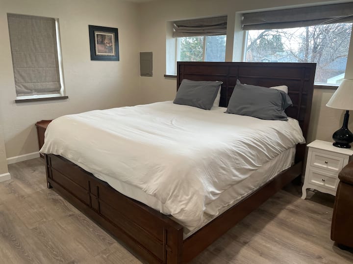 Studio House With King Bed Near Gfhs - Great Falls, MT