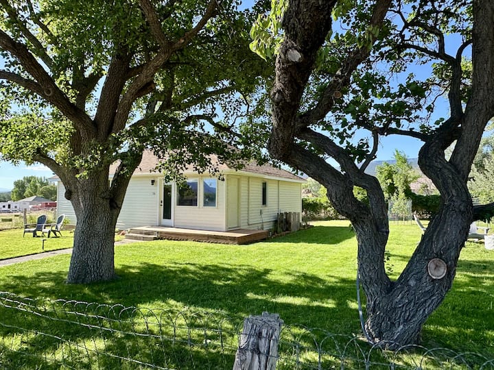 Ravens Roost: Family Farmhouse By Capitol Reef - Torrey, UT