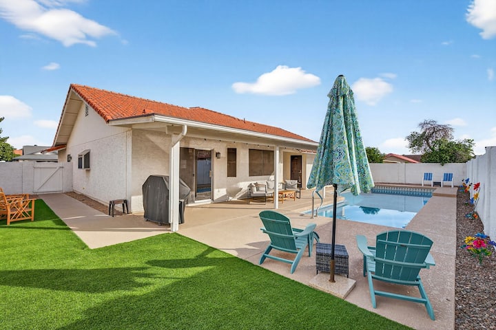 Fun In The Sun | Downtown Gilbert | Diving Pool - Gilbert, AZ