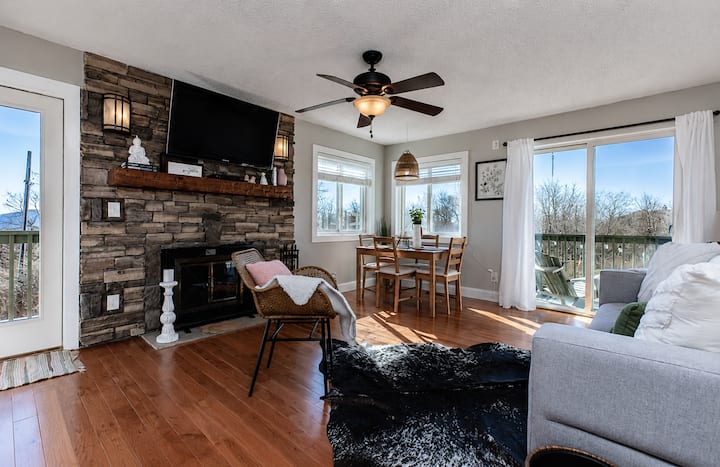 Ski Condo With Resort Indoor Pool - Beech Mountain, NC