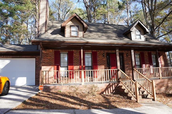 Modern Riverdale Home | Close To Atl & Airport - Riverdale, GA