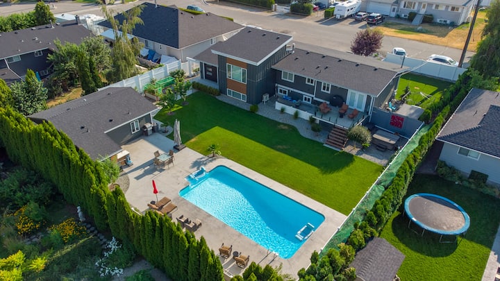 Adorable Tiny Home, Full 1 Bedroom Home. - Kelowna