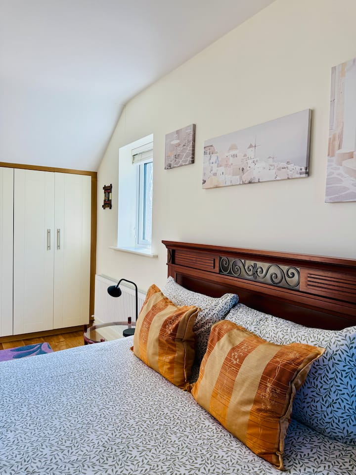 Top Floor Spacious Room With Own Bathroom - Portmarnock