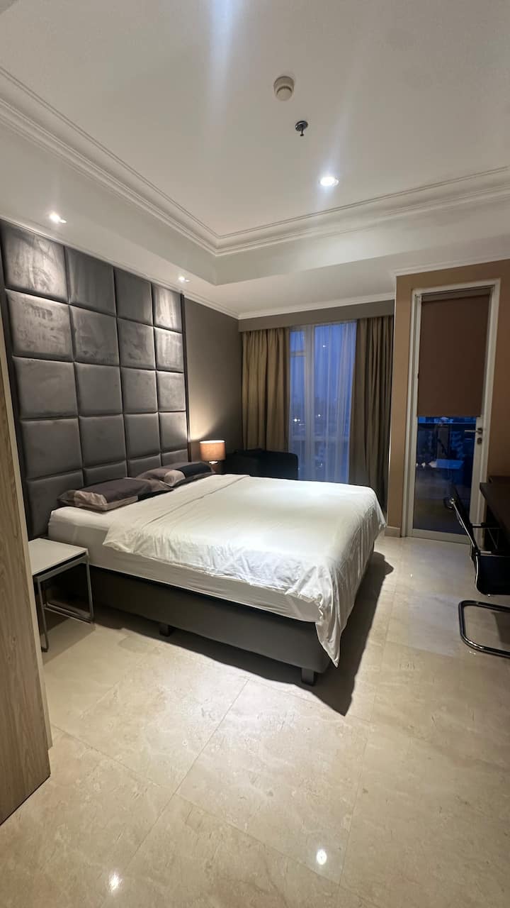 Modern Over Looking Downtown At 
Menteng Park Apt - Jakarta