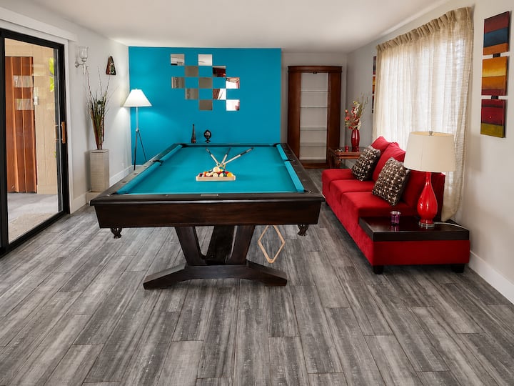 Cozy 3 Br Home W/ Pool Table 10 Mins From Downtown - Las Vegas, NV