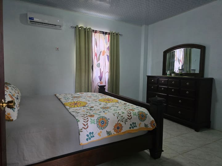 Furnished 2 Br, Hot & Cold, Ac, Netflix - Guyana