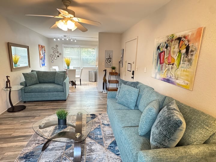 Lovely Remodel In The Heart Of Kona - Kailua-Kona, HI