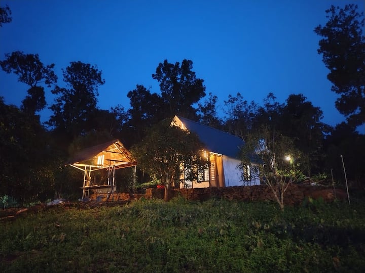 Writer's Nest By Orchard Life Farms - Pala