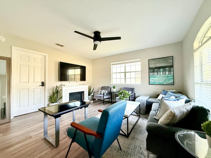 Cozy Home, Game Table, Near Beach & Tyndall Afb - Panama City, FL