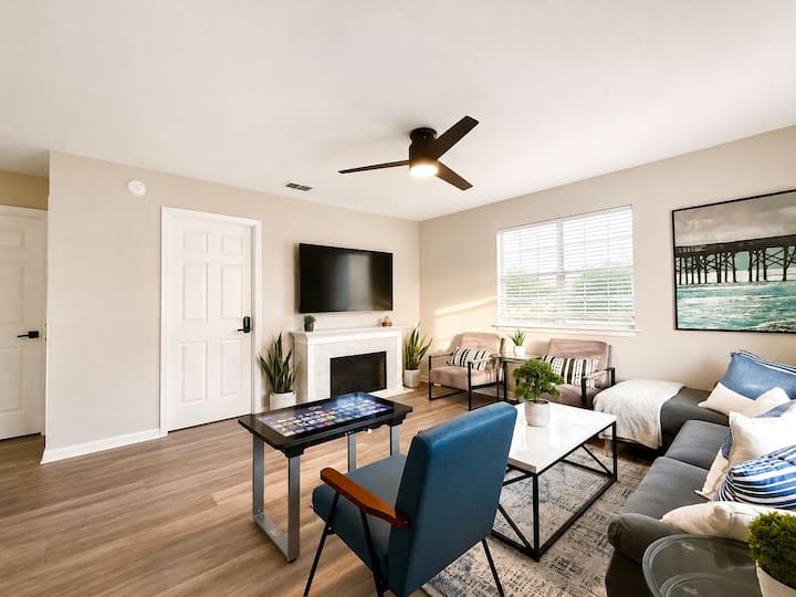 Cozy Home W/arcade Games, Mins To Beach & Downtown - Panama City, FL