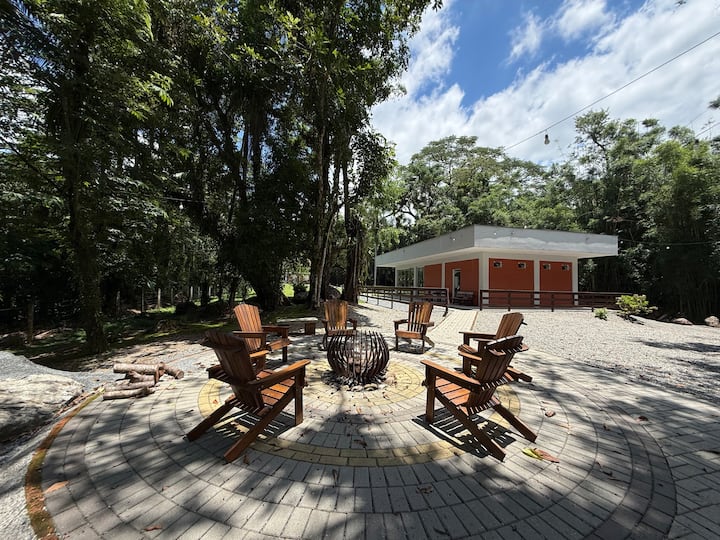 Chácara, Rio E Quadra De Tênis - Joinville