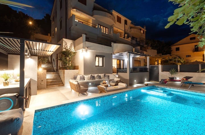 Luxory Apartment (2) With Swimming Pool - Jelsa