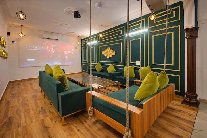 07. 3bhk Theater Big Screen Relax By Instay - Ghaziabad