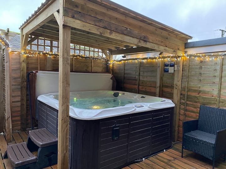 Eden 5* Rookby Cottage, Large Hot Tub & Log Burner - Kirkby Stephen