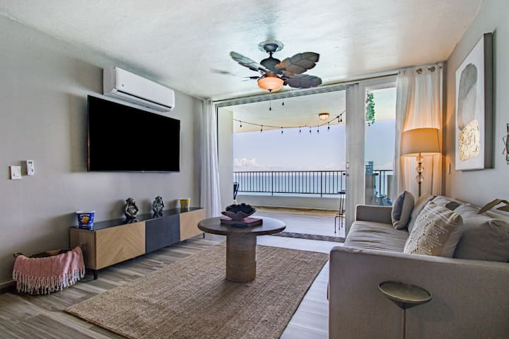 Penthouse, Stunning Ocean Views And Beach Access - Luquillo