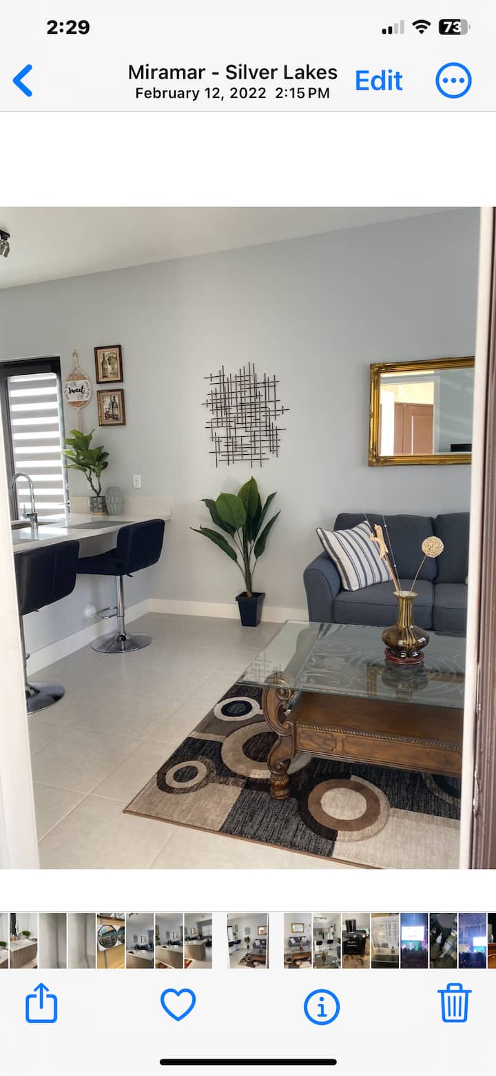 Ultra-modern South Florida Getaway 1 Bedroom Suite - Miramar, FL