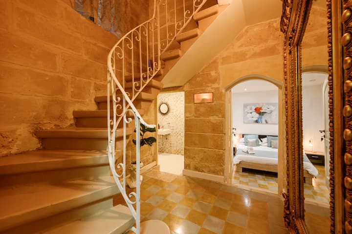 Seaside Mediterranean Home In Historic Senglea - La Valette