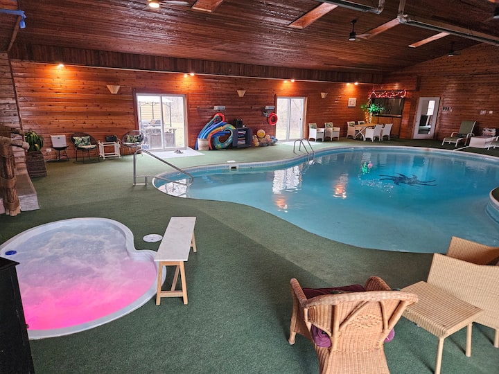 Living The High Life Pool House - フォックス・レイク, IL
