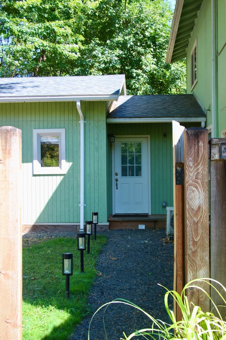 Quiet Apt, Close To Uo, Private Outdoor Space - Eugene, OR