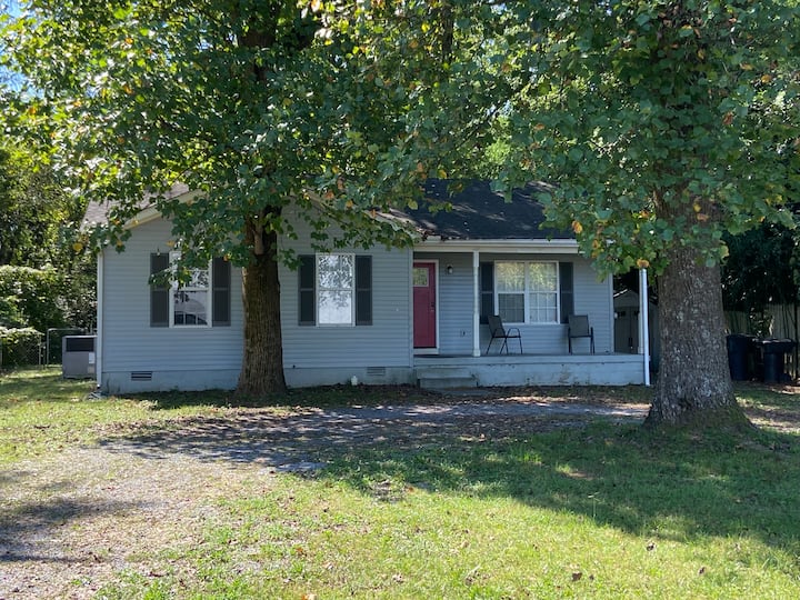3 Br/2 Ba Fenced Back Yard - Murfreesboro, TN