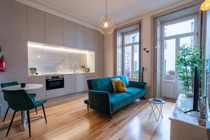 Di Places _ Velvet Almada - Porto, Portugal