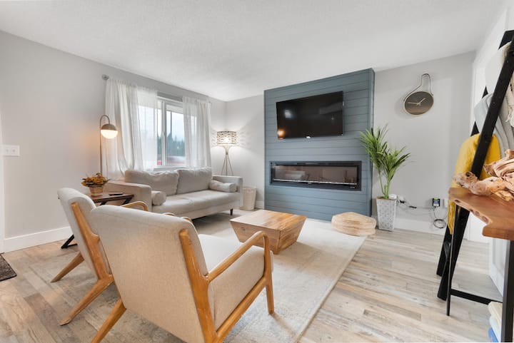 Mountain View Pet Retreat | Near Downtown | Fenced - Coeur d'Alene, ID