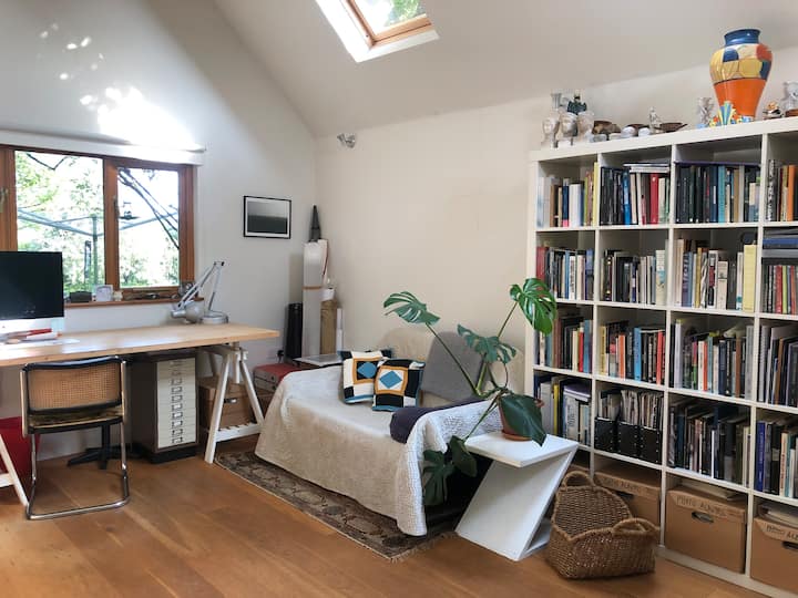 Artist’s Hideaway - Woodbridge