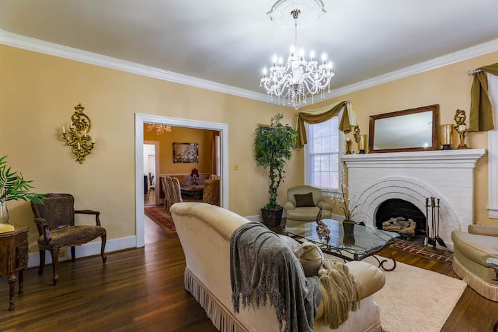 Peaceful Backyard | Fire Pit | Bbq Grill | Parking - Orangeburg, SC