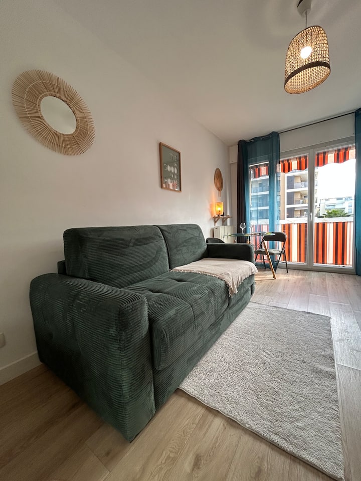 Cocon éQuipé, Résidence Calme, 100 M De La Mer - Cagnes-sur-Mer