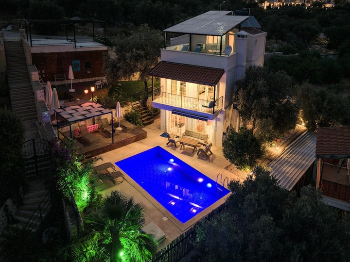 Private Pool Villa, Garden & Walk To Kalkan Centre - Kalkan