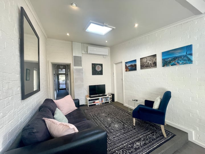 Charming 1890s Richmond Cottage, Walk To Mcg. - Melbourne