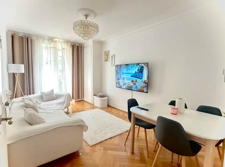 Spacious Appartement In The Center - Ginebra