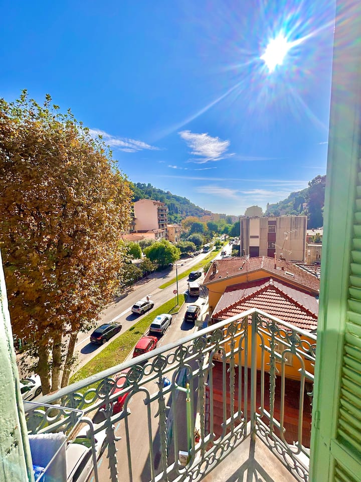 Menton: Superbe Appartement - Plage Rondelli (Menton)