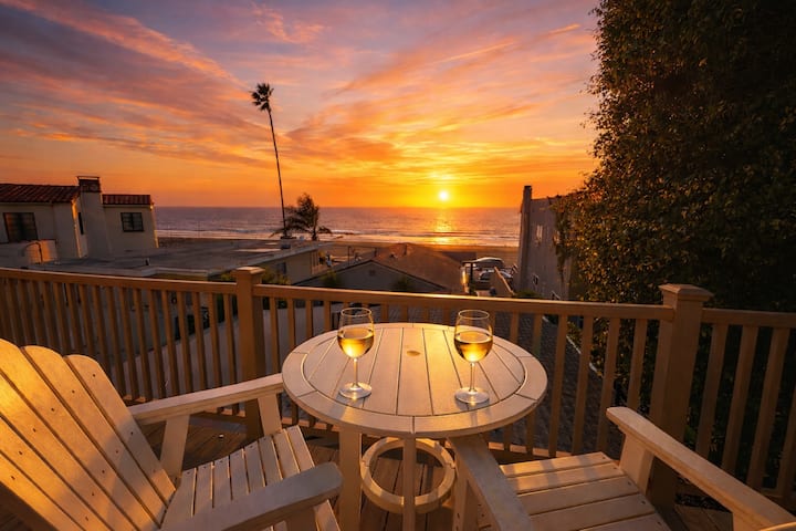 Beach House With Ocean Views, Hot Tub, And Parking - Manhattan Beach, CA