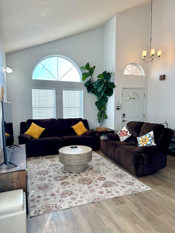 Good Natured Home With Spacious Backyard And Patio - 希爾斯伯勒