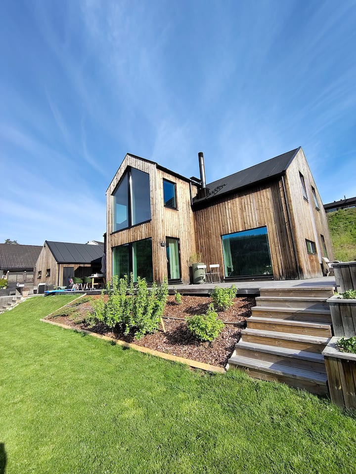 Stor Enebolig Med  Nydelig Utsikt - Seljord