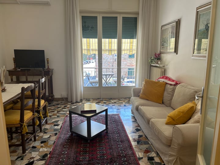 Centro Storico Con Posto Auto Gratuito - Лукка