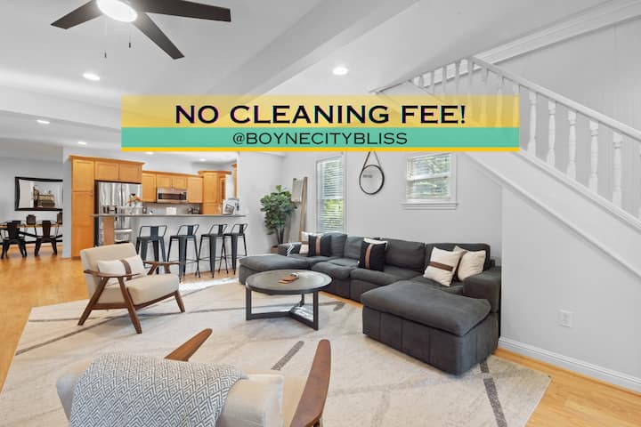 “Bliss” Retreat: Spacious & Luxe! Sleeps 15! - Boyne City, MI