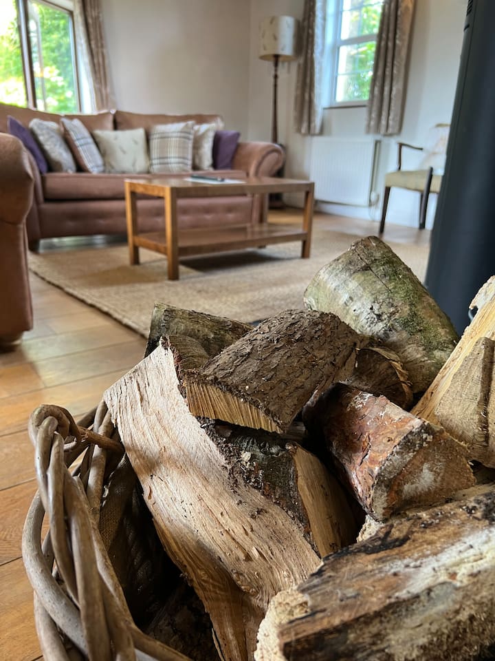 Stable Cottage. Sleeps 4 - Aberporth