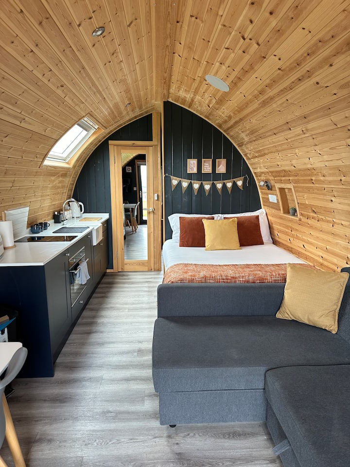 Luxury Glamping Pod For Couples Only - Rochdale