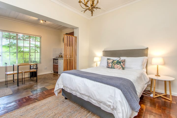 Private Self Catering Studio #1 - Randburg