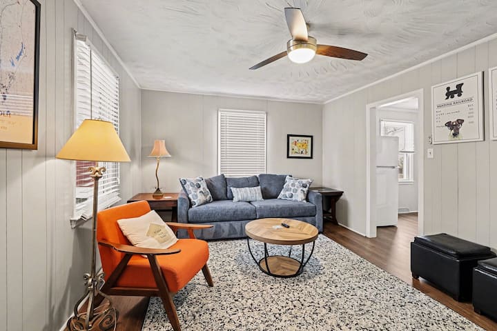 Royal Oaks Mill House In Kannapolis, A Private Home For Extended Stays - Concord, NC