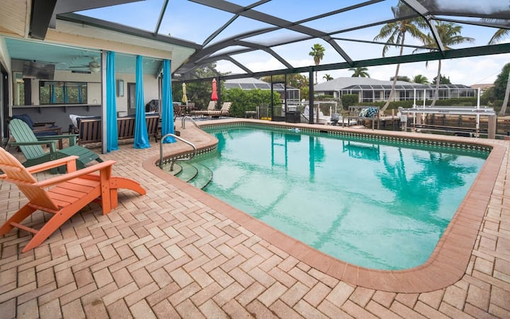 Waterfront 3br Marco Island Home - Marco Island, FL