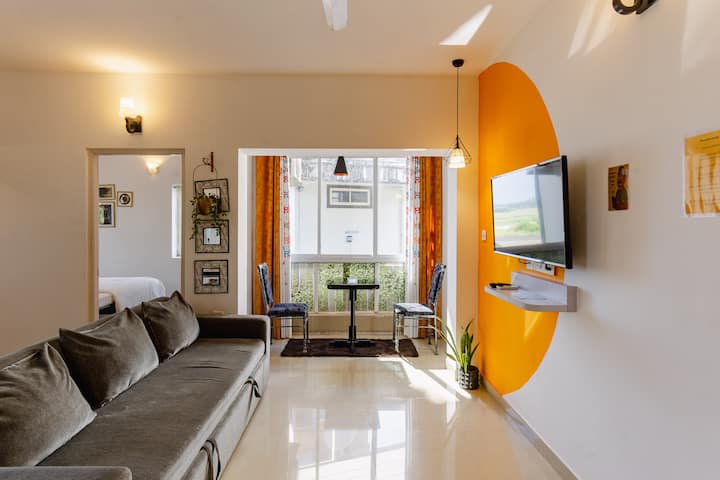 *Lilly Pad - Modern 1bhk • 4 Min Drive To Beach* - Goa