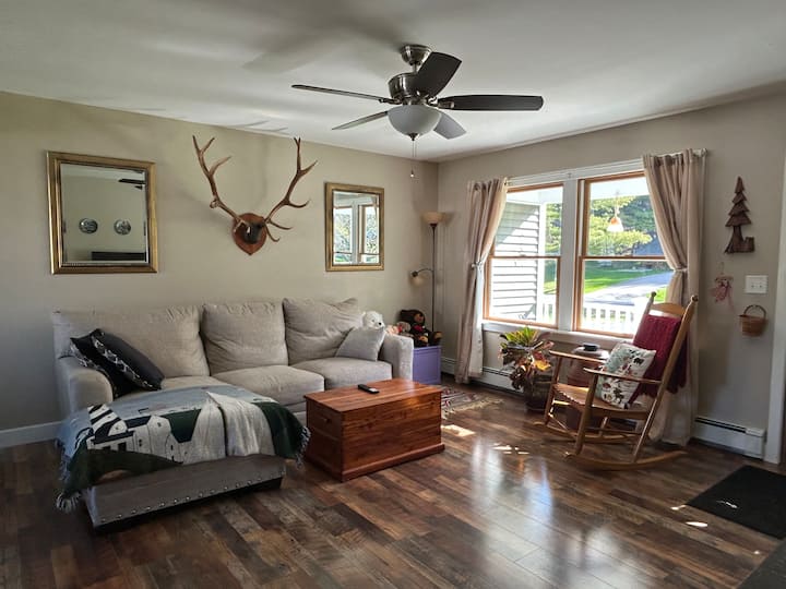 Middlebury Bungalow - Middlebury, VT